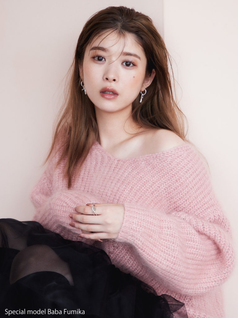 女優・馬場ふみか、SNIDEL 秋の新作を着こなす！スタイルアップが叶うワンピースやスカートの新作 紹介 | ACTRESS PRESS