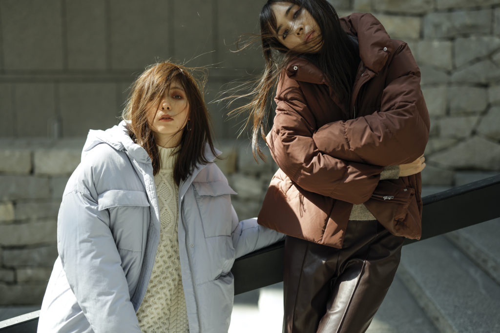 八木アリサ＆井桁弘恵、VIS(ビス)の秋冬上品コーデ披露！ | ACTRESS PRESS