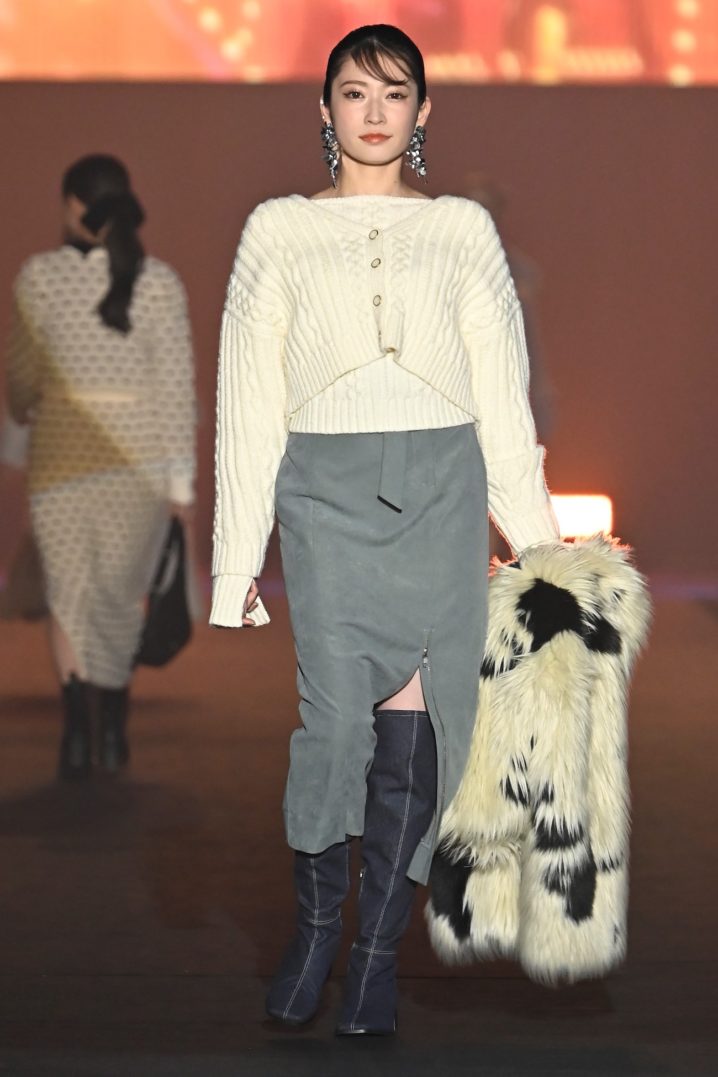 松井愛莉、香音ら「REDYAZEL」の秋冬トレンドアイテムを纏い、ステージを輝かせる！＜TGC 北九州 2022 ④＞【Reporter：細井彩香】 | ACTRESS PRESS