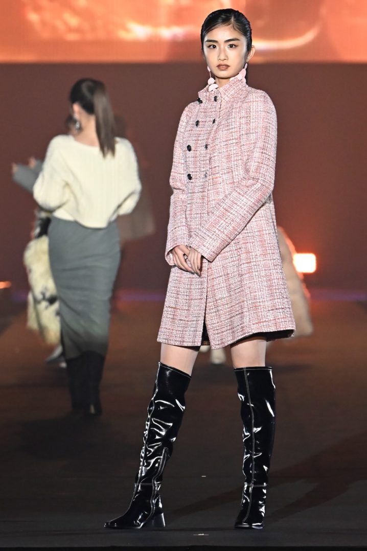 松井愛莉、香音ら「REDYAZEL」の秋冬トレンドアイテムを纏い、ステージを輝かせる！＜TGC 北九州 2022 ④＞【Reporter：細井彩香】 | ACTRESS PRESS