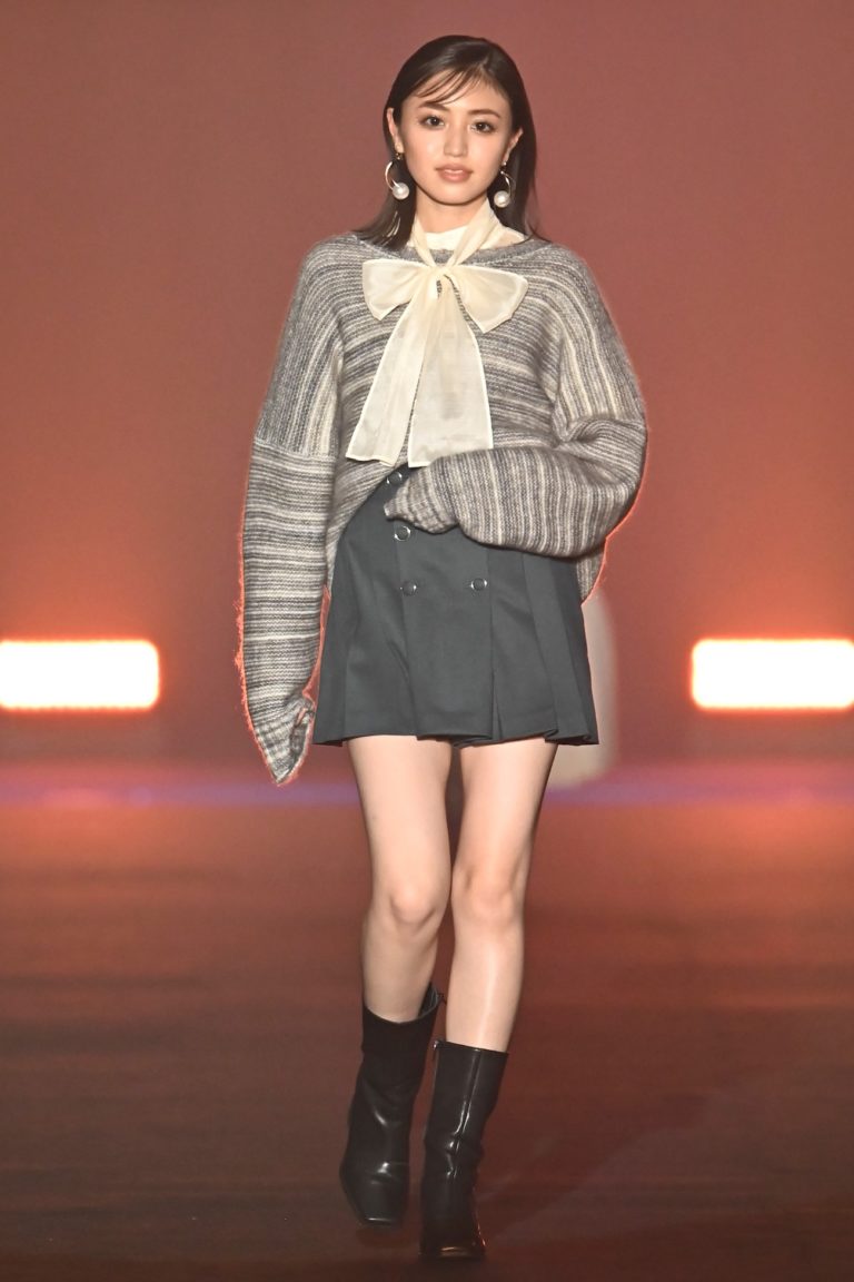 松井愛莉、香音ら「REDYAZEL」の秋冬トレンドアイテムを纏い、ステージを輝かせる！＜TGC 北九州 2022 ④＞【Reporter：細井彩香】 | ACTRESS PRESS