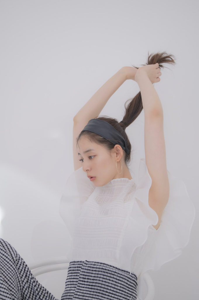 女優・新木優子、SNIDELの夏服でセルフスタイリング！夏の最新LOOK公開【本人の解説コメント付】 | ACTRESS PRESS